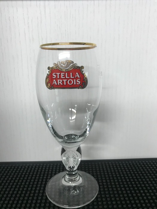 Stella Artois glas op voet 25cl M12-15 :: Glazen - Drinken